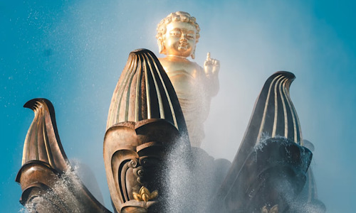 Wuxi Private Day Tour from Suzhou: Discover Lingshan & Nianhuawan