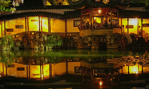 Suzhou night tour with the traditional music in classic garden